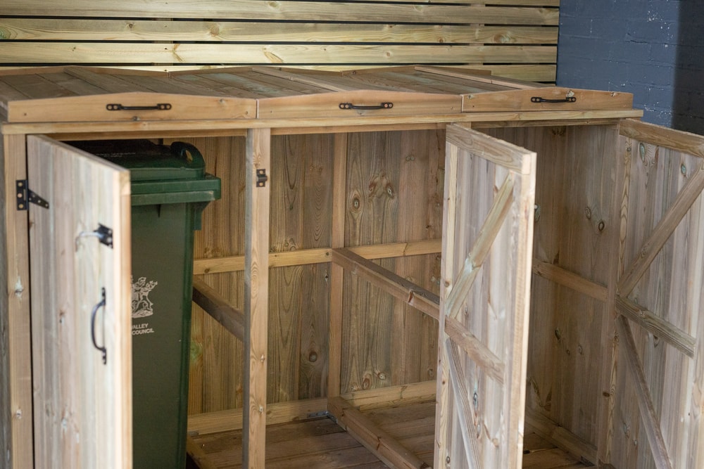 Garden Village Triple Wooden Wheelie Bin Store 140 Litre